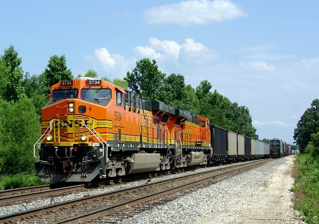 BNSF 5734